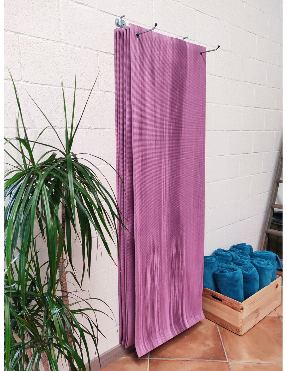 12 Ready to hang yoga mats, Deluxe - Hanging mat sets - MundoYoga